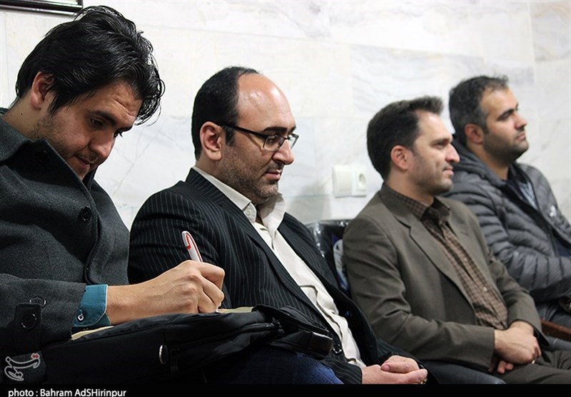 دیدار جمعی از فعالان فرهنگی به مناسبت هفته وحدت با برادران اهل سنت به روایت تصویر اخبار استانها