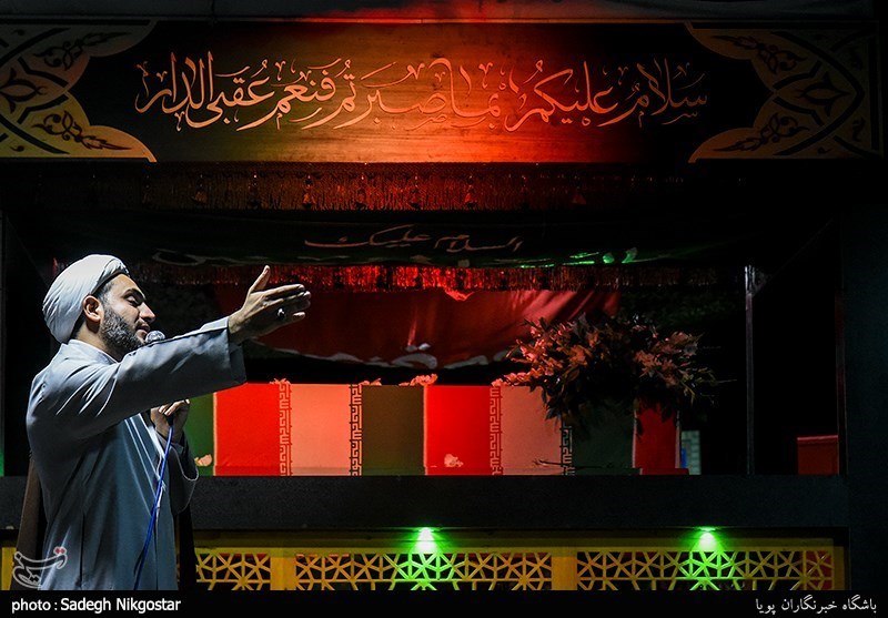 تکریم از مادر طلبه شهید مدافع حرم هادی ذوالفقاری عکس باشگاه خبرنگاران